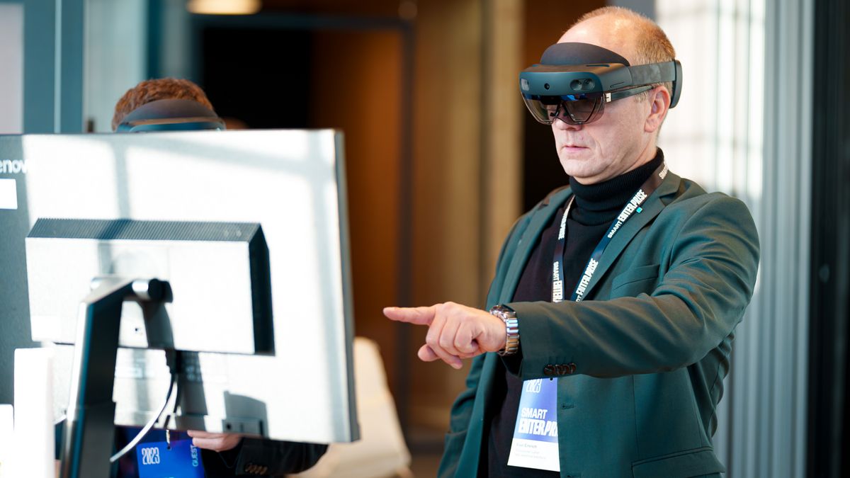 Sehen, ausprobieren und in Cross-Innovations denken Große KI-Expo auf der “Smart Enterprise 2024 ...